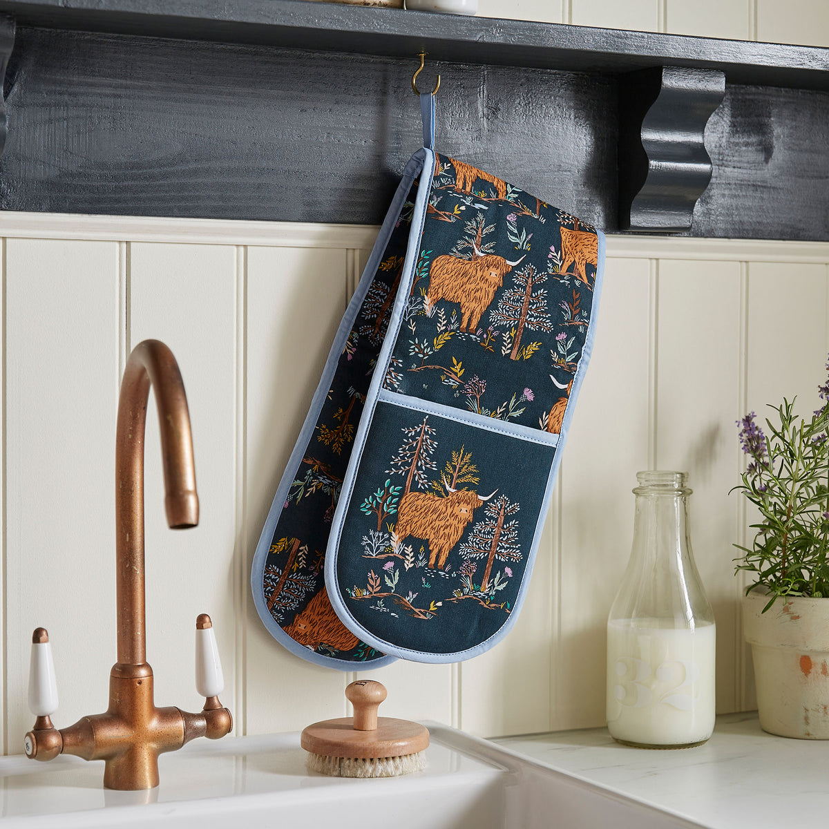 Ulster Weavers Connie the Cow Double Oven Glove One Size in Navy