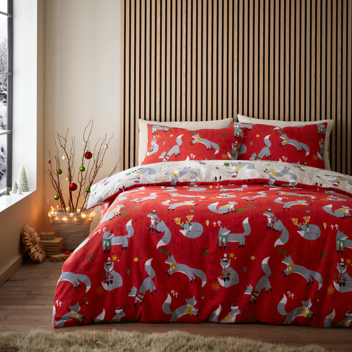 Christmas Foraging Fox Duvet Cover Set in Red – Ulster Weavers