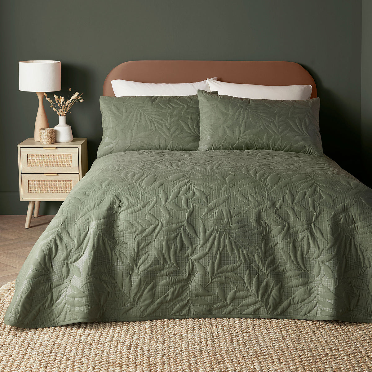 Luana Bedspread in Dark Green 200 X 230cm – Ulster Weavers