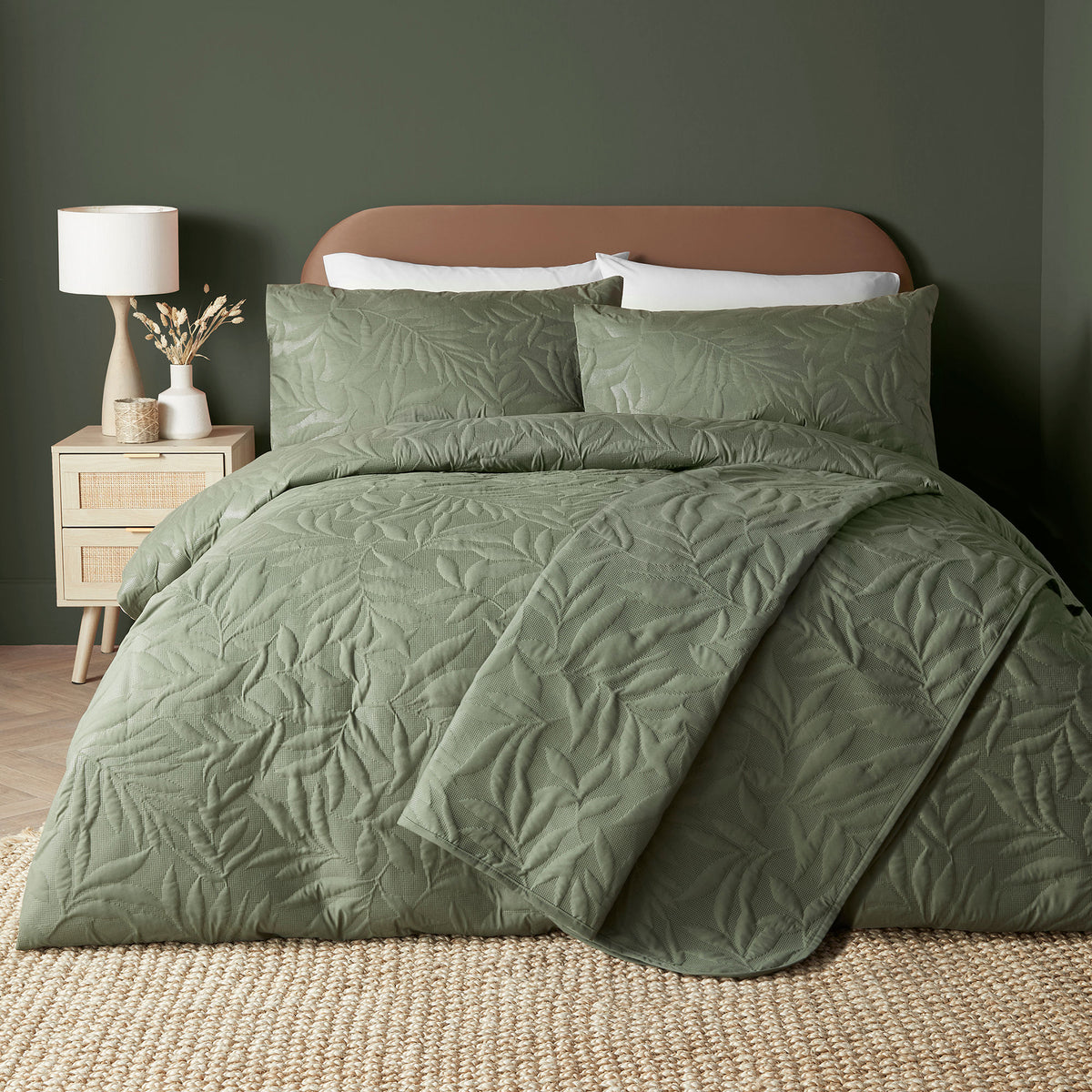 Luana Bedspread in Dark Green 200 X 230cm – Ulster Weavers