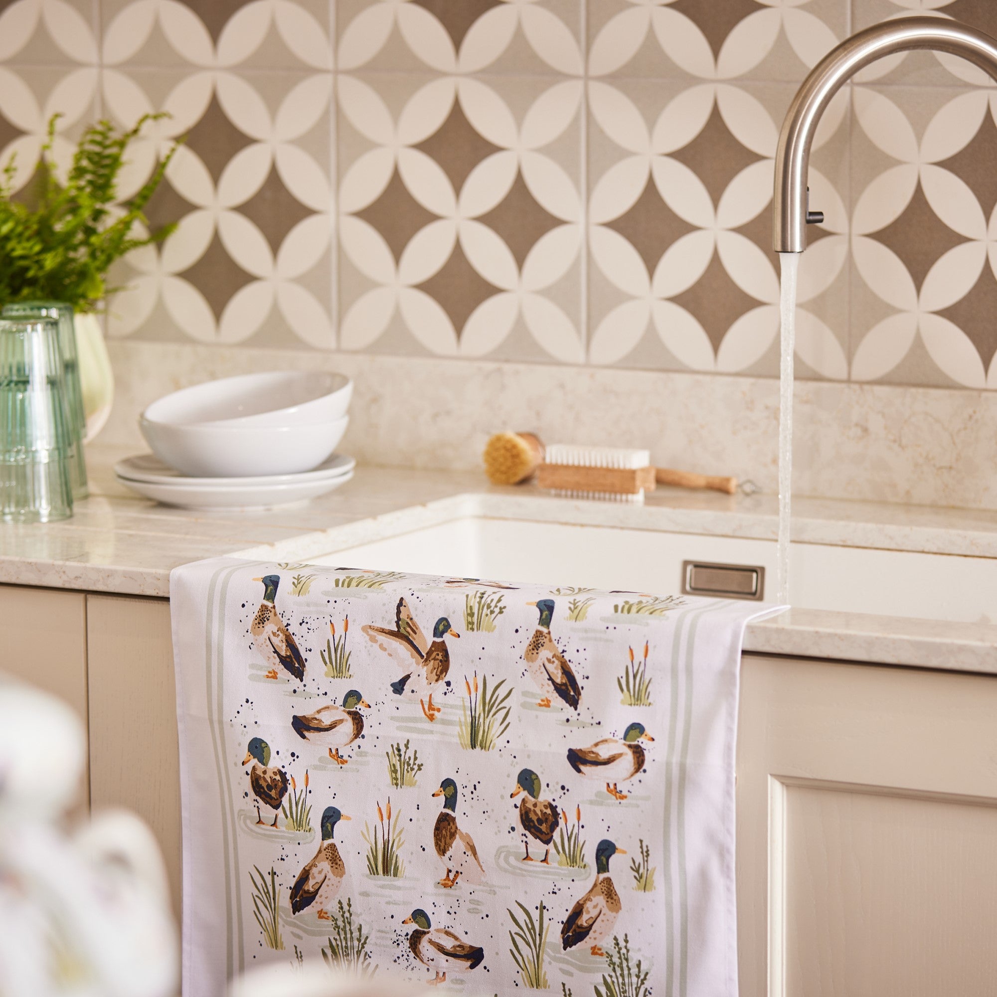 Farmhouse Ducks Cotton Tea Towel in Sage – Ulster Weavers